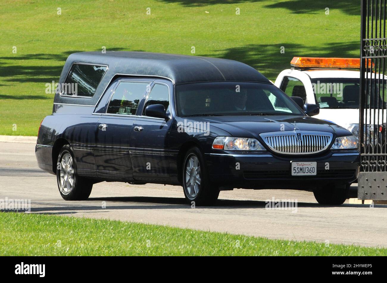 Michael Jackson's hearse at Michael Jackson's Funeral Service at Forest ...