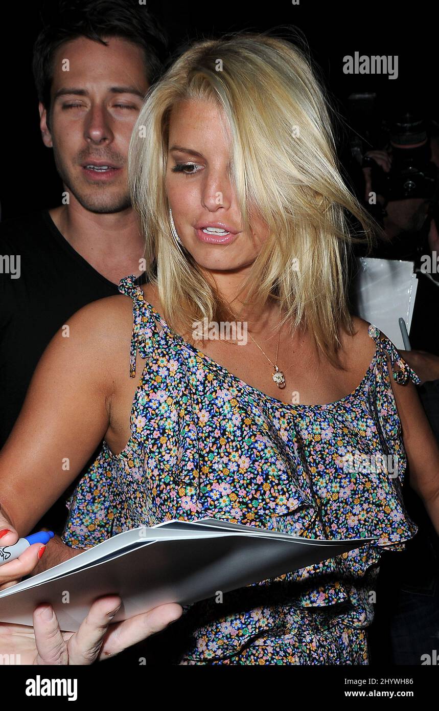 Jessica Simpson seen leaving Katsuya in Hollywood Stock Photo - Alamy