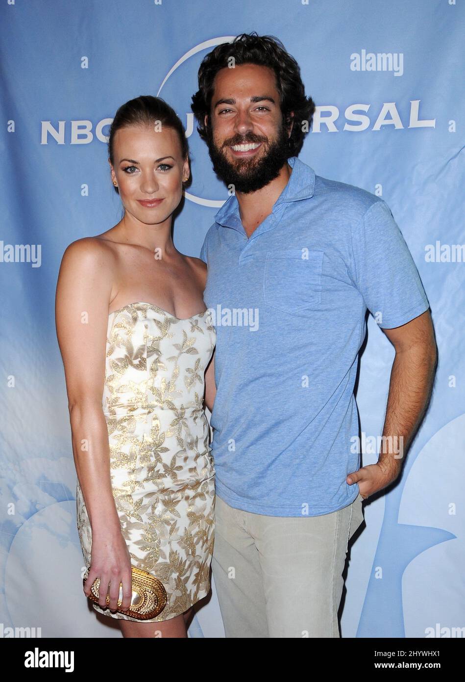 Zachary Levi And Yvonne Strahovski Dating 2024