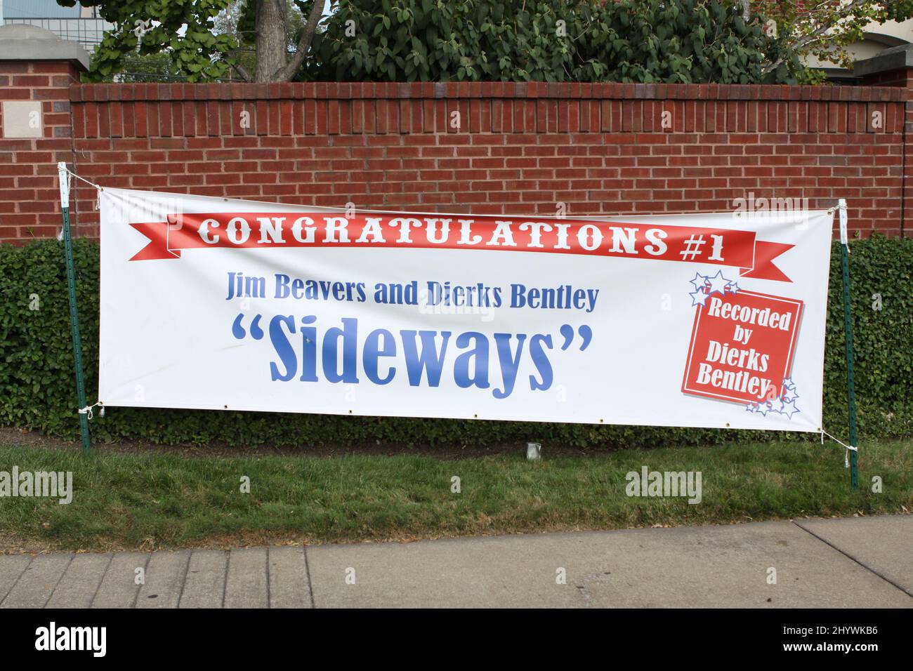 A banner congratulating dierks bentley hi-res stock photography and ...