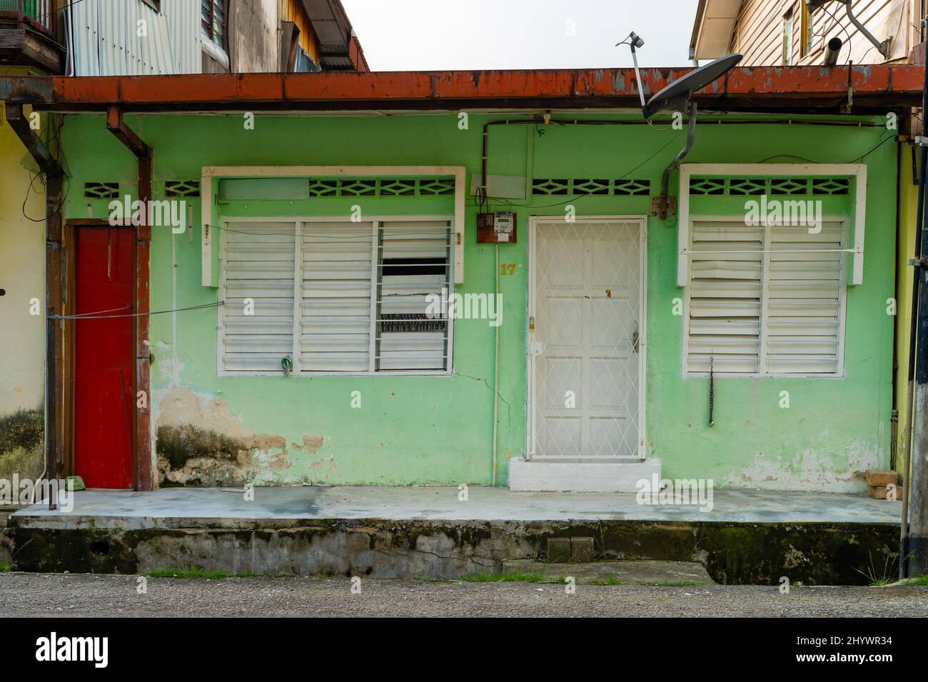 A Traditional Malay Kampung Home at Kampung Baru Stock Photo - Alamy