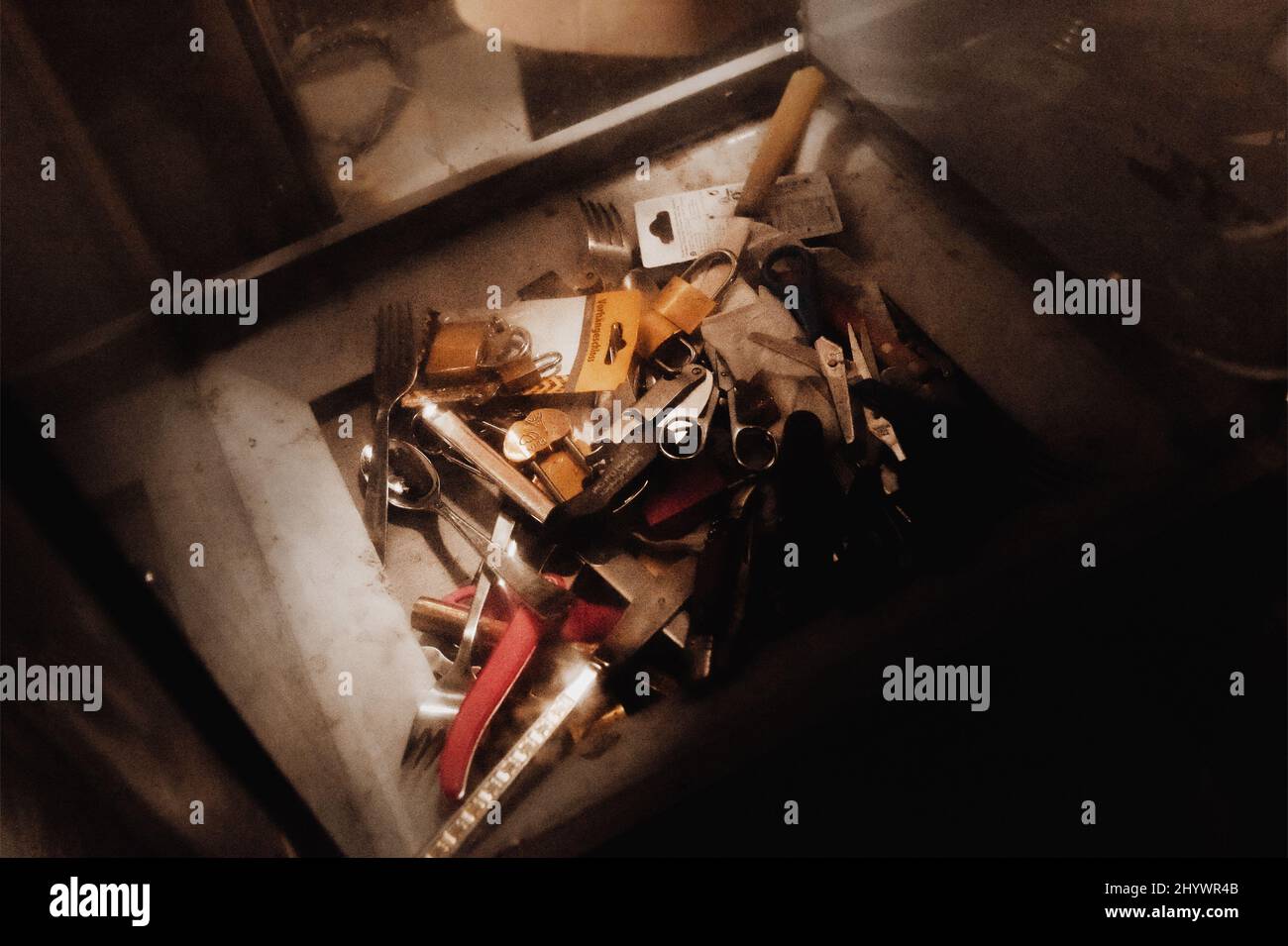 Search, prohibited items, knives and cutting items in the confiscated ...