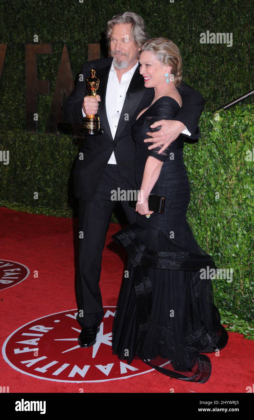 Jeff Bridges and wife Susan Bridges arriving at the Vanity Fair Oscar ...