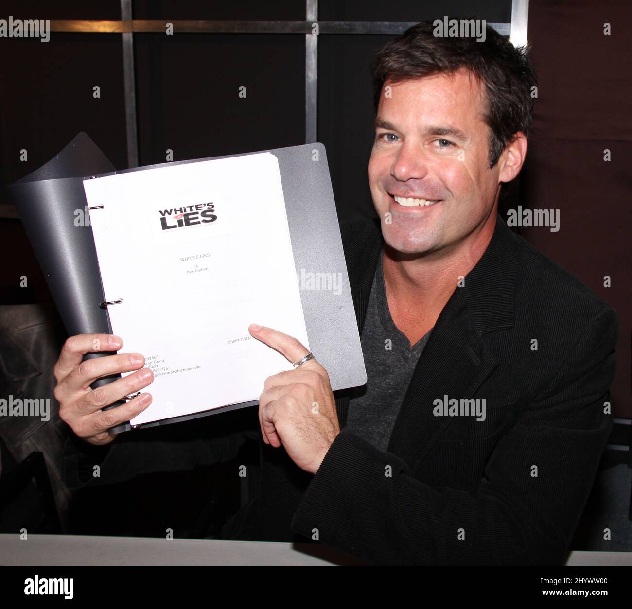 Cast table read hi-res stock photography and images - Alamy