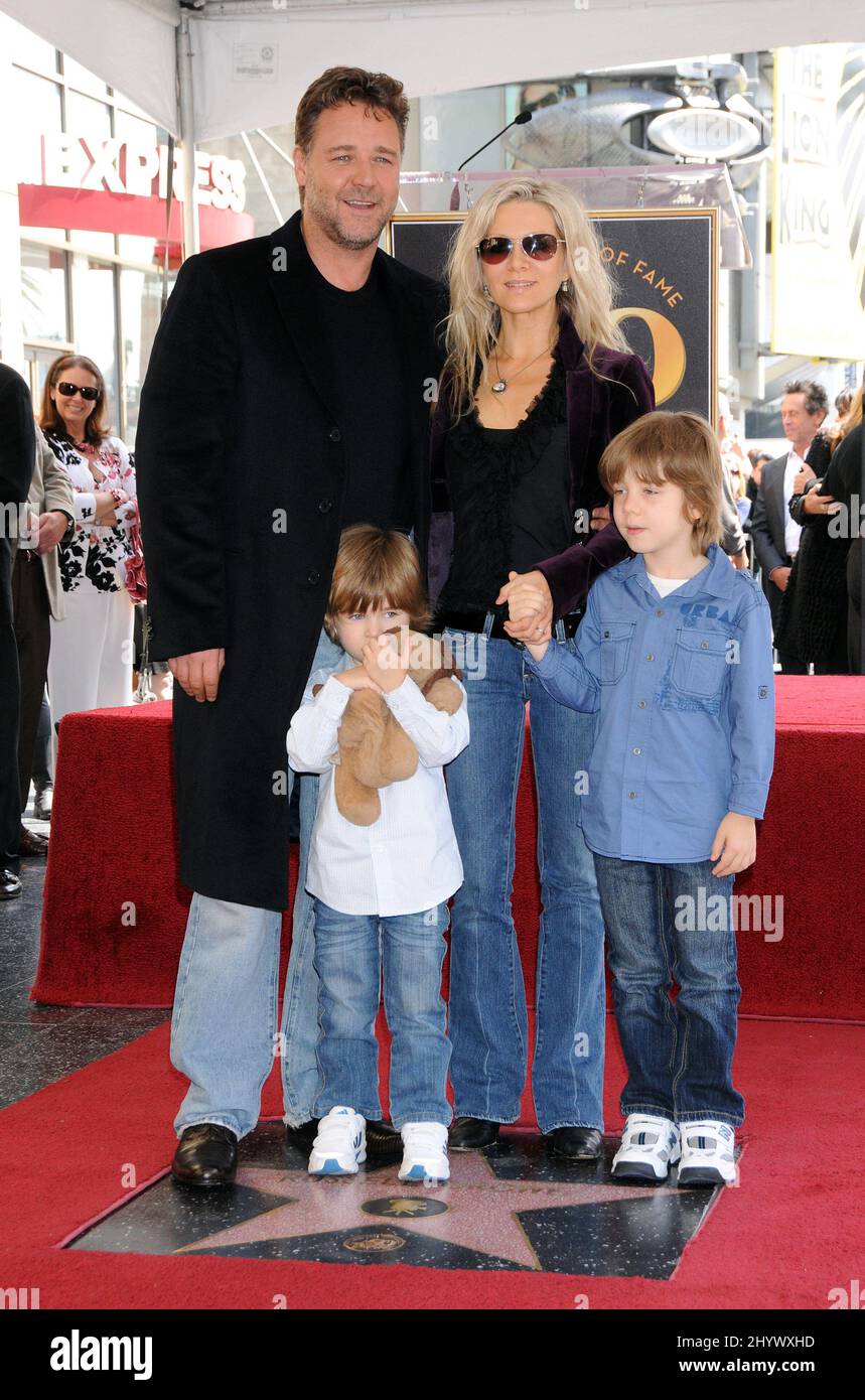 Russell Crowe, wife Danielle Spencer, sons Charles Crowe and Tennyson ...