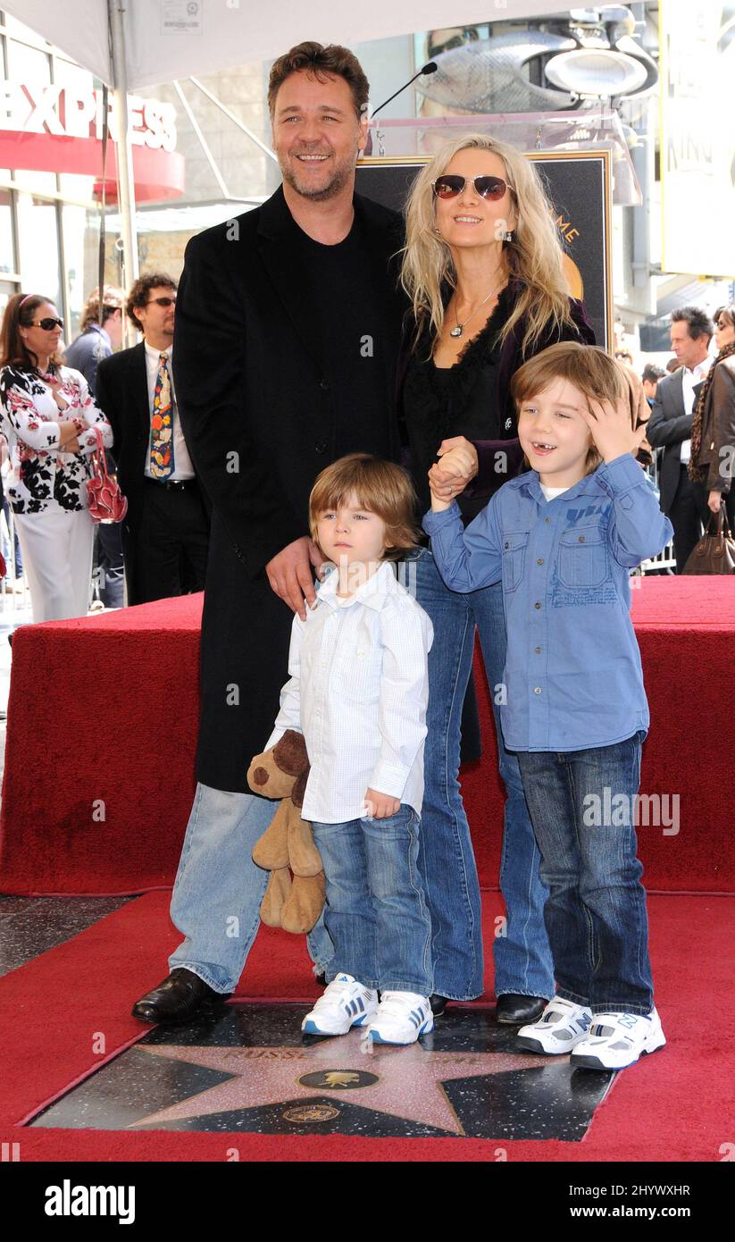 Russell Crowe, wife Danielle Spencer, sons Charles Crowe and Tennyson ...