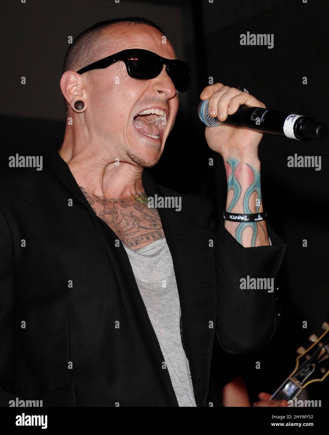 Chester bennington hi-res stock photography and images - Alamy