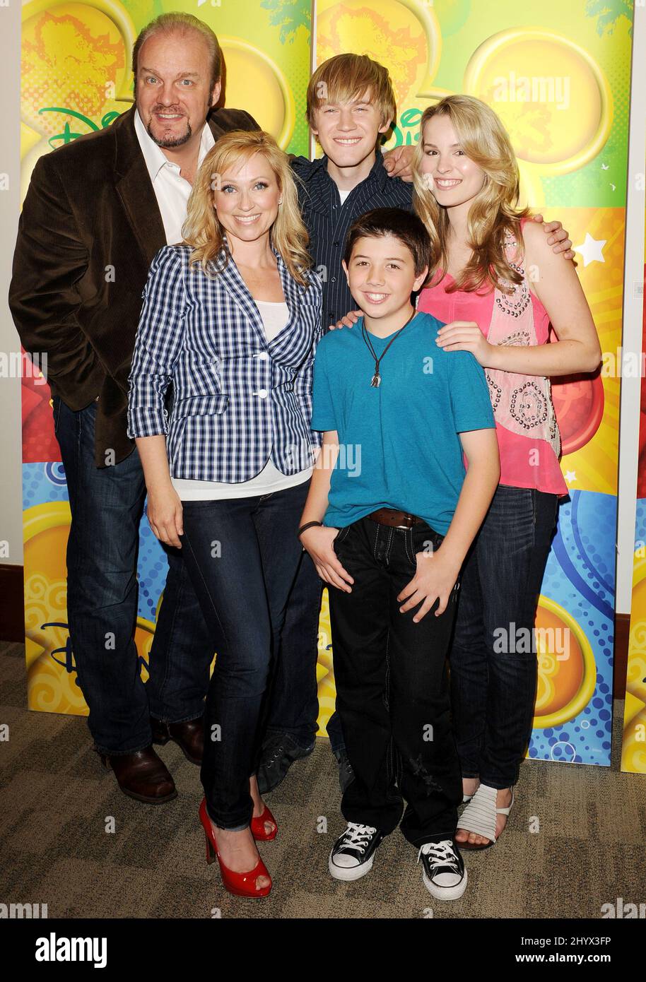 Eric Allan Kramer, Leigh-Allyn Baker, Jason Dolley, Bridgit Mendler and ...