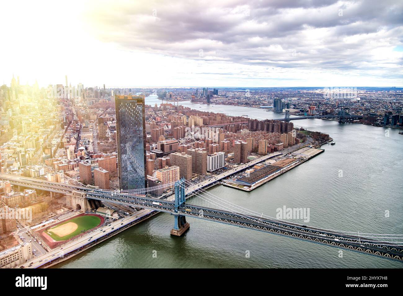 Amazing aerial view of Williamsburg and Manhattan bridges in New York ...