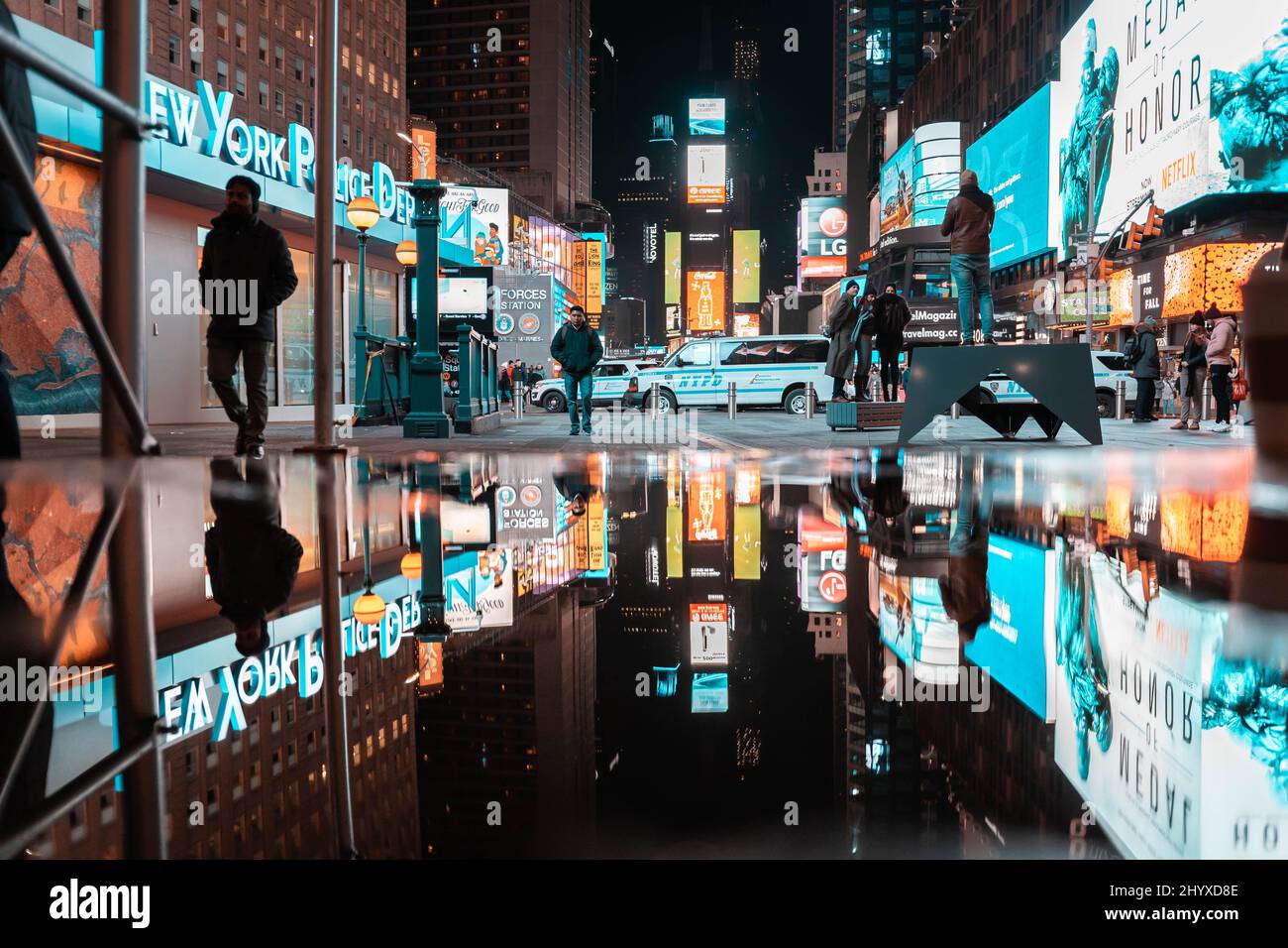 Times square lights abstract hi-res stock photography and images - Alamy