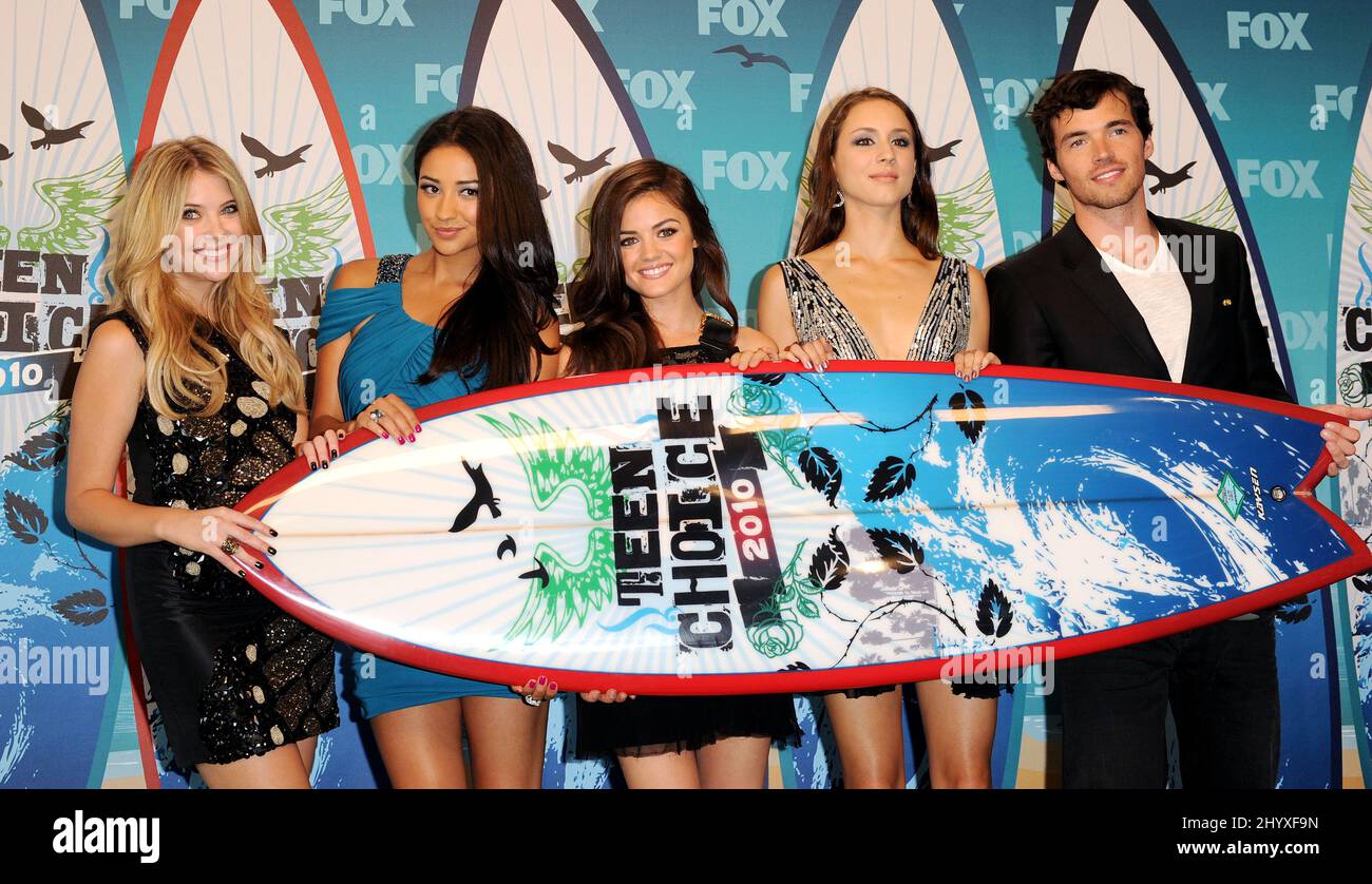 Lucy hale 2010 hi-res stock photography and images - Alamy