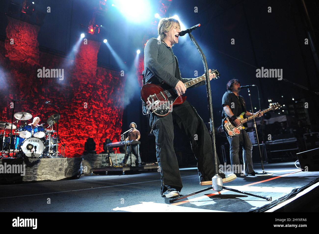 Johnny Rzeznik of the Goo Goo Dolls performs live in concert at the ...
