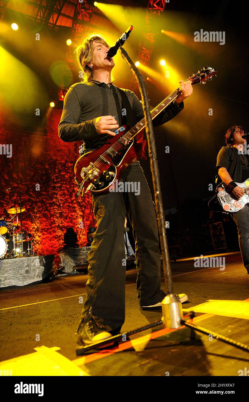 Johnny Rzeznik of the Goo Goo Dolls performs live in concert at the ...
