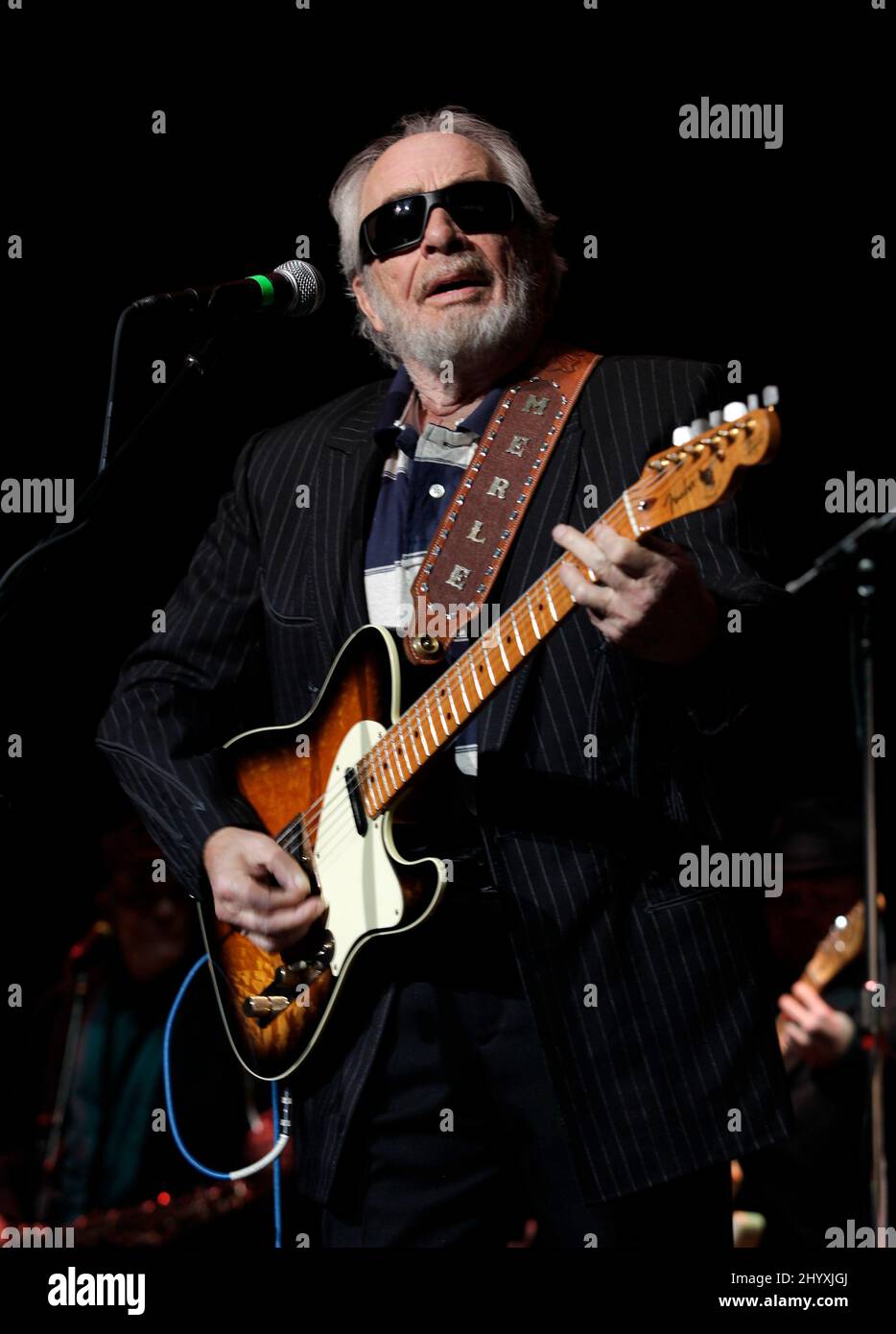 Merle haggard stage hi-res stock photography and images - Alamy