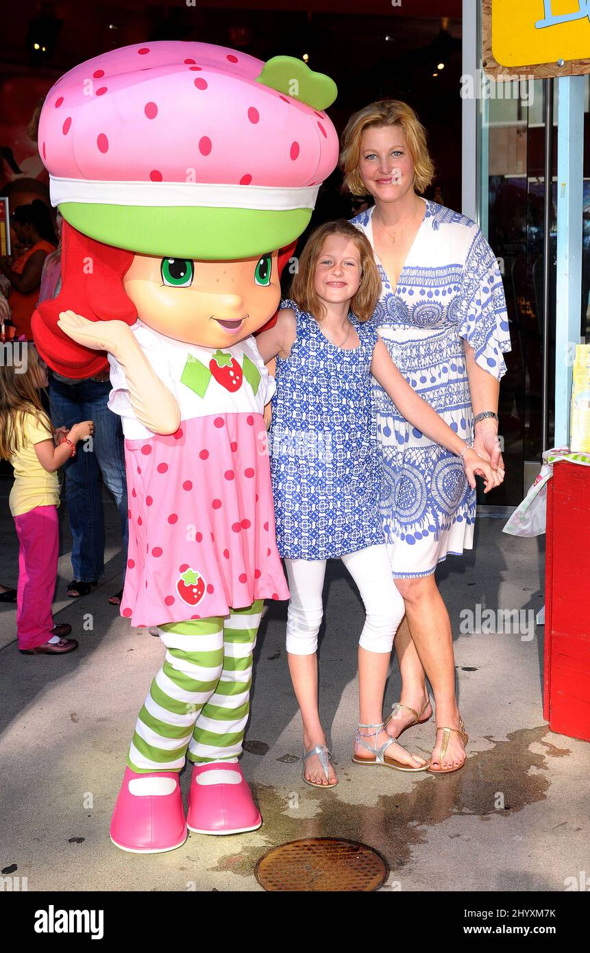 Her daughter emma duncan hi-res stock photography and images - Alamy