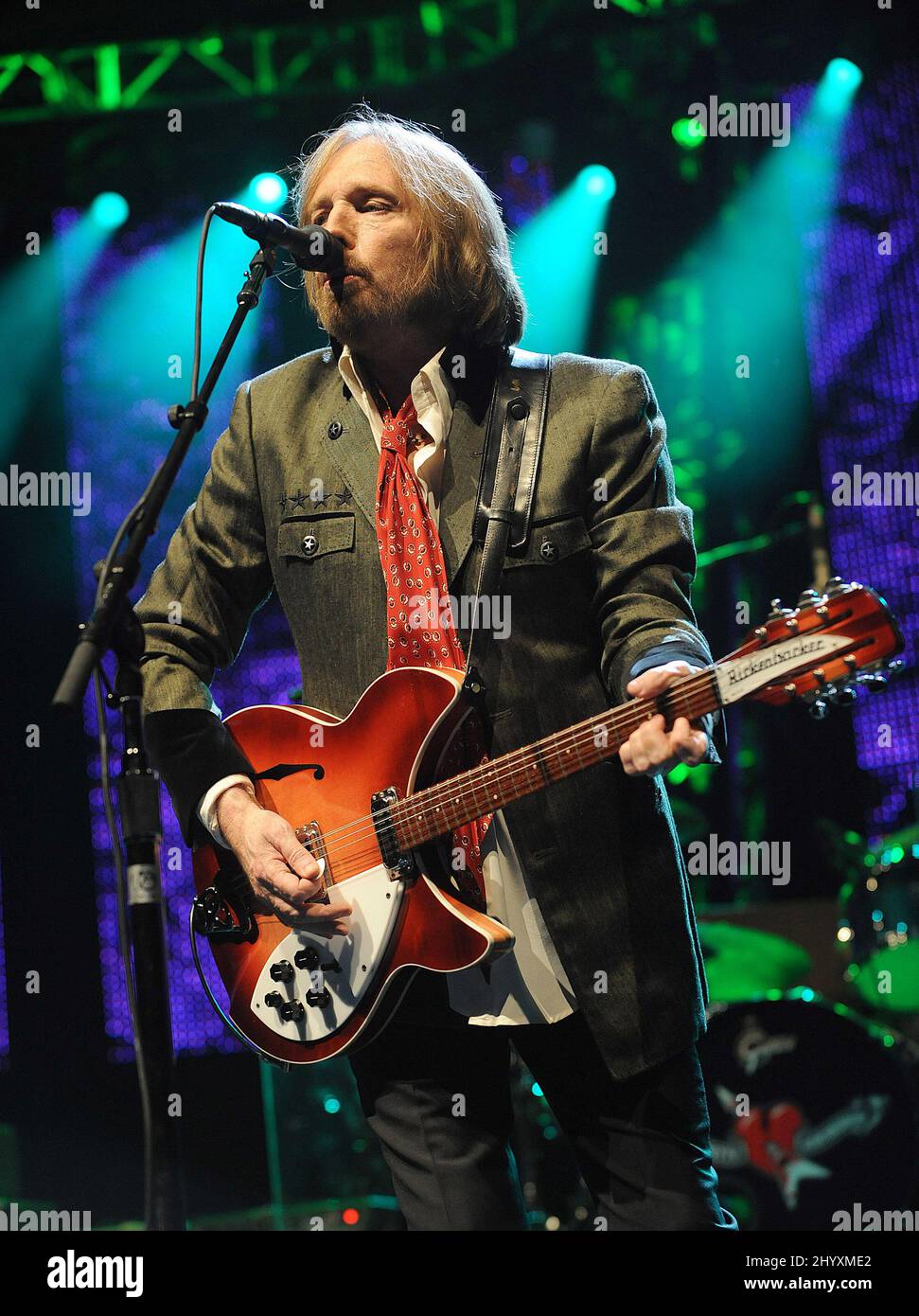 Tom Petty and the Heartbreakers perform during their "Mojo" Tour at the ...