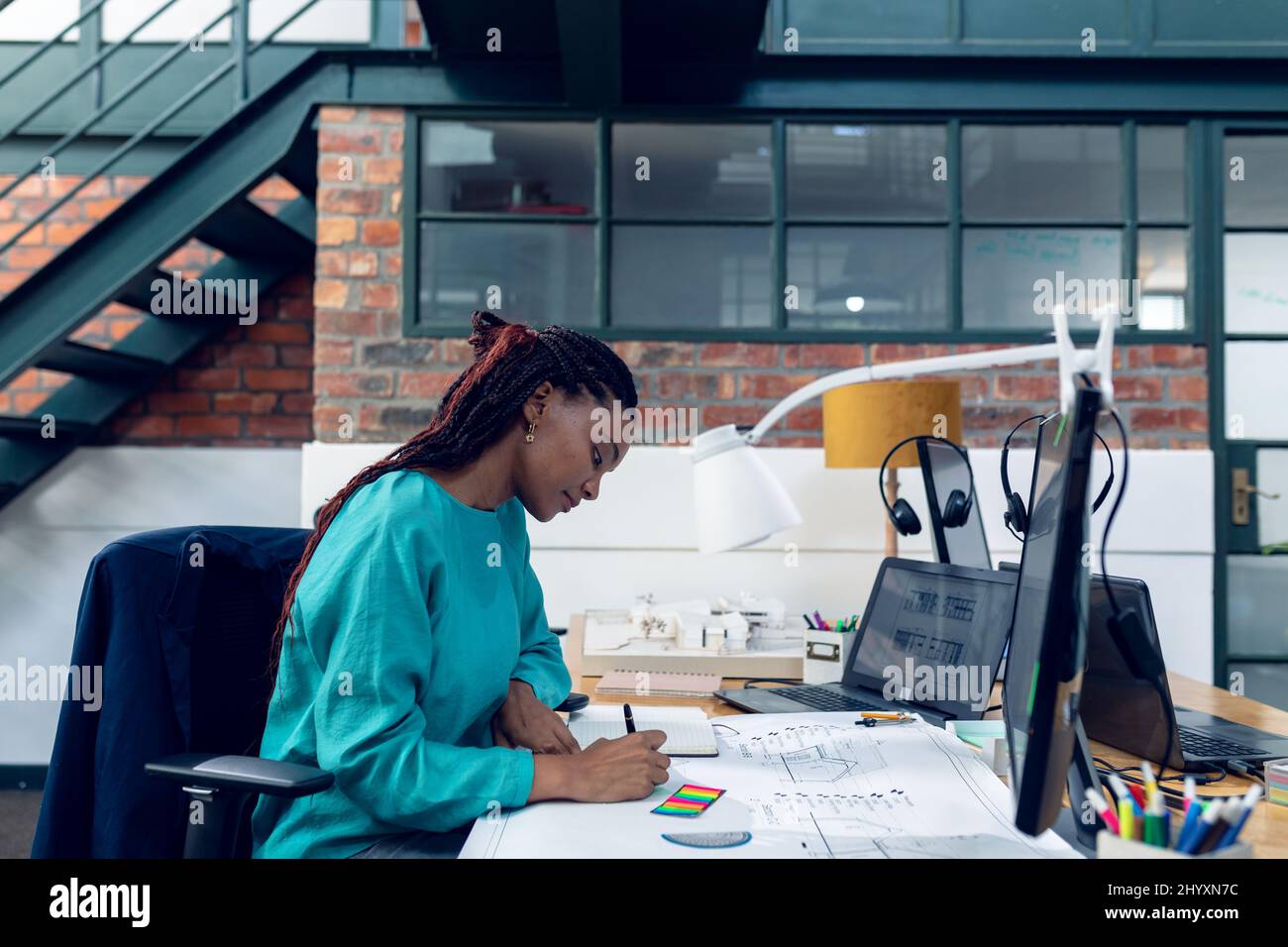 American desk hi-res stock photography and images - Alamy