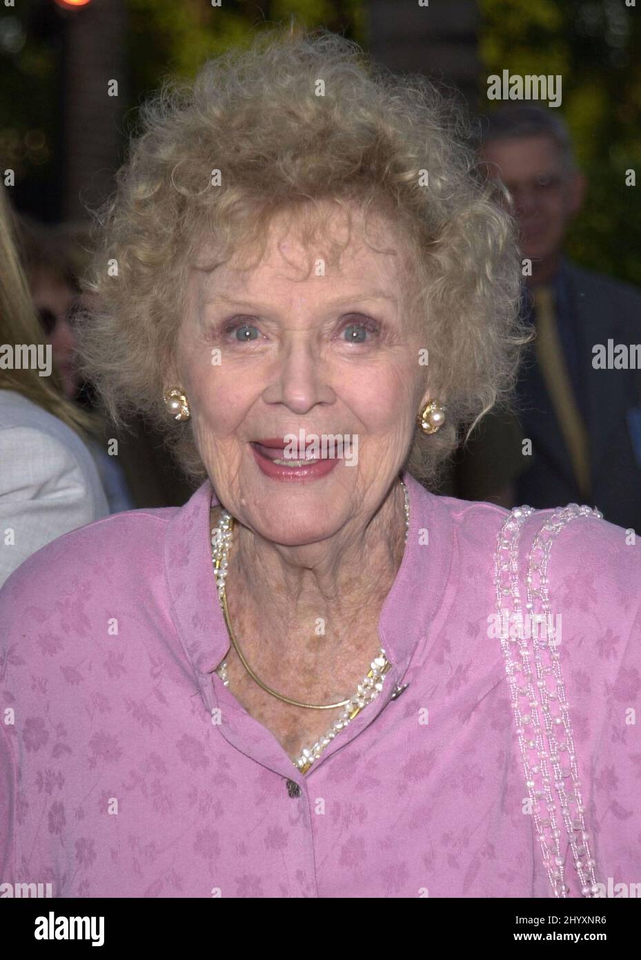 Gloria Stuart arrives at the premiere of "The Score" held at Paramount ...