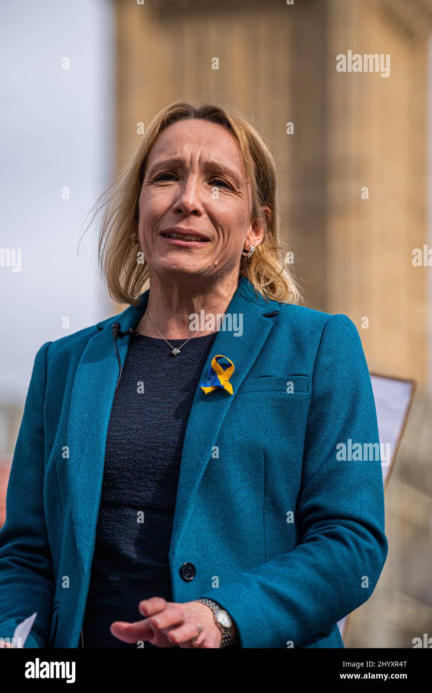 Mp helen morgan hi-res stock photography and images - Alamy
