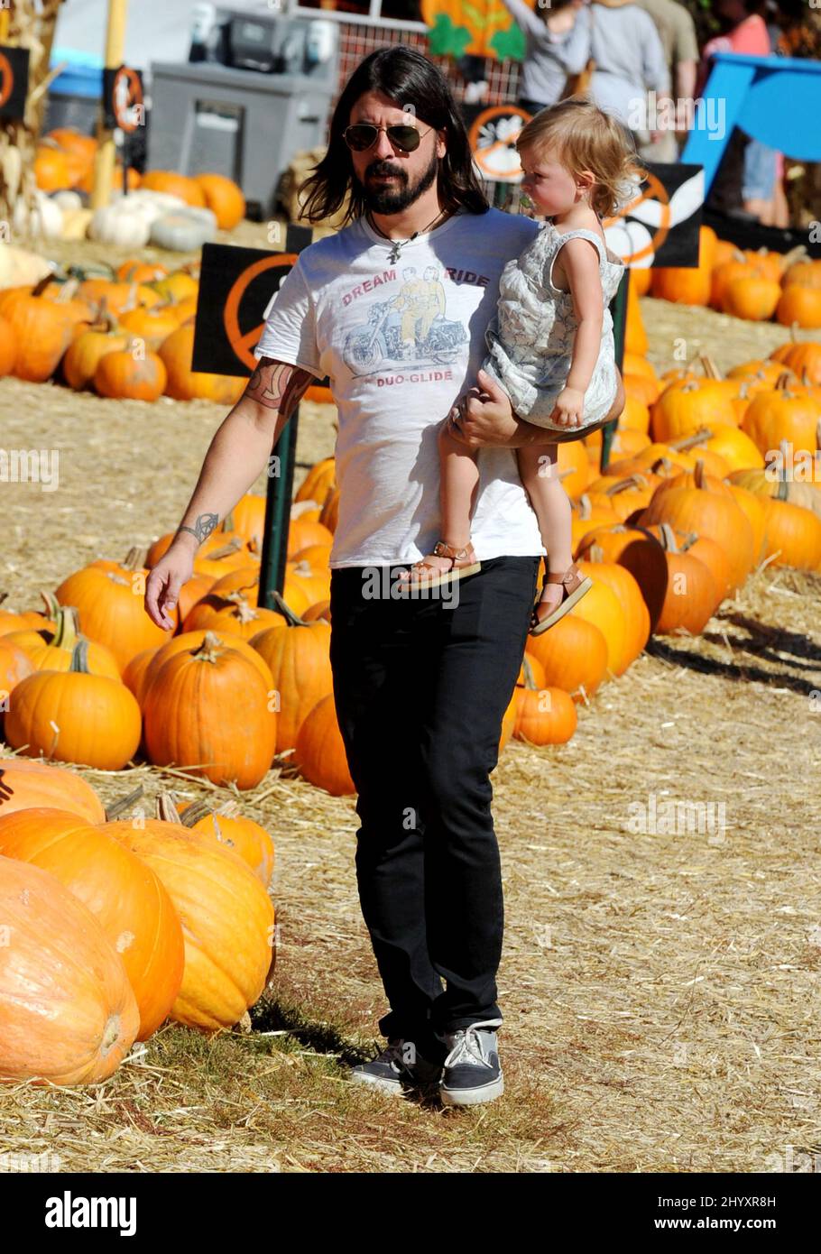 Dave grohl and harper willow hi-res stock photography and images - Alamy