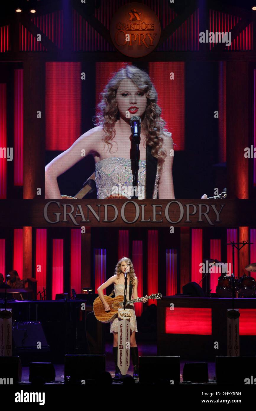 Taylor Swift performs at the Grand Ole Opry 85th Birthday Bash at the ...