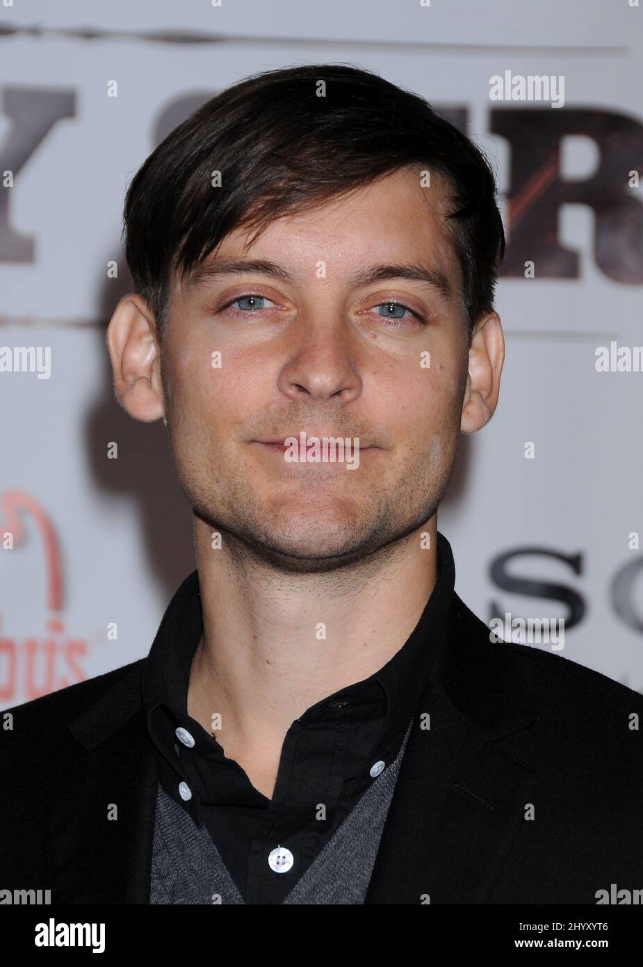 Tobey maguire country strong premiere hi-res stock photography and ...
