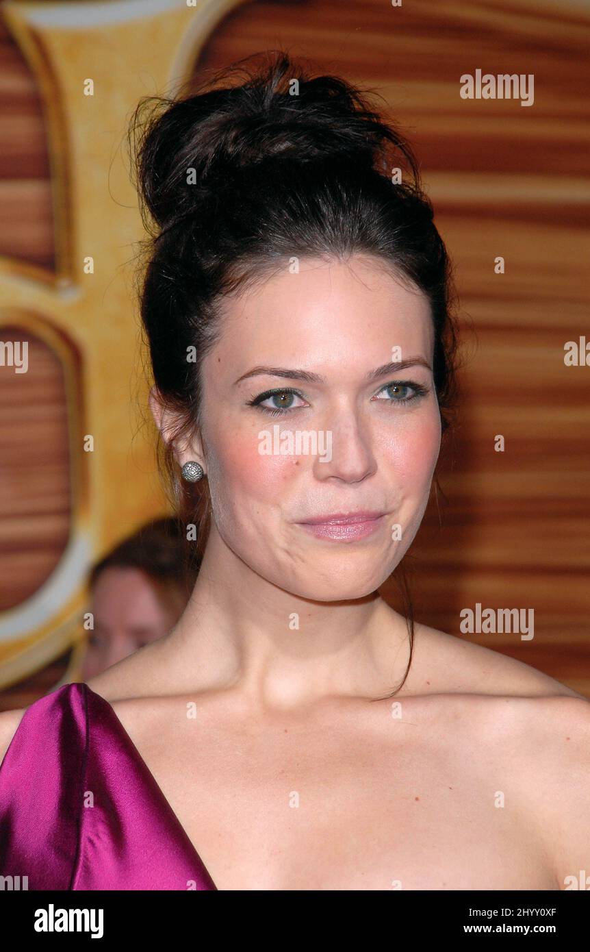Mandy Moore attending the world premiere of "Tangled" at the El Capitan ...