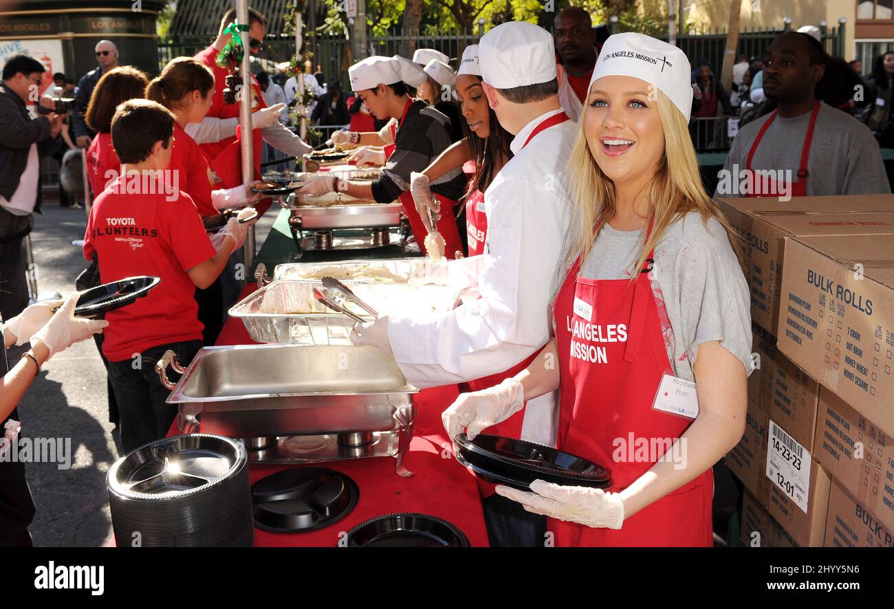 2010 los angeles mission christmas eve food hi-res stock photography ...
