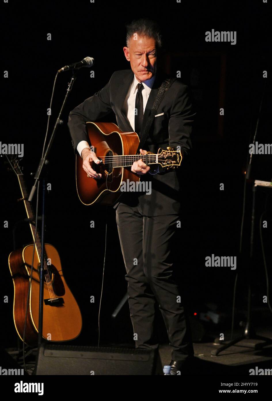 Lyle lovett 2022 hi-res stock photography and images - Alamy