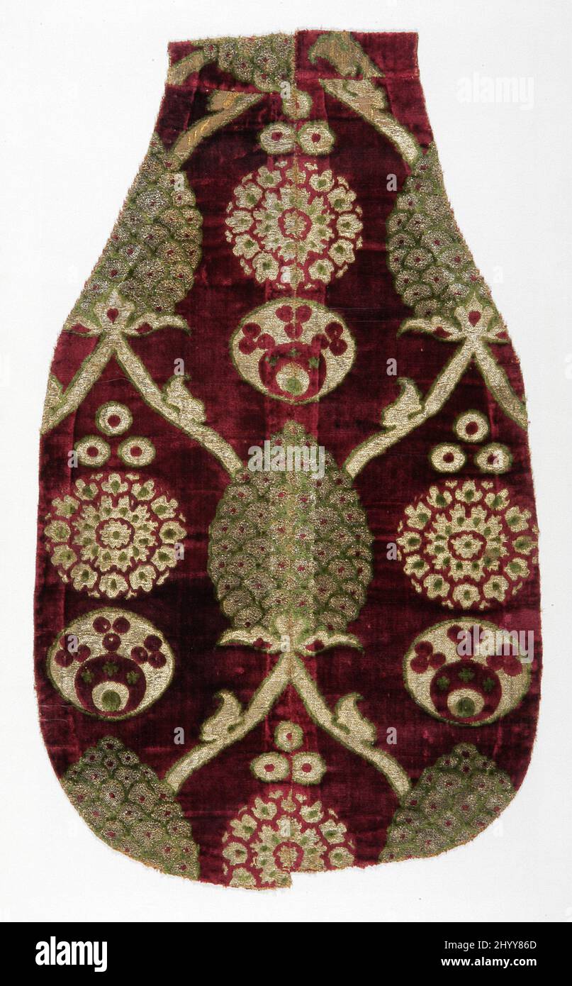 Clergy at front hi-res stock photography and images - Alamy