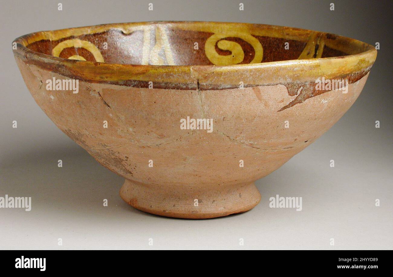 Bowl. Byzantine, 11th-12th century. Furnishings; Serviceware. Ceramic ...