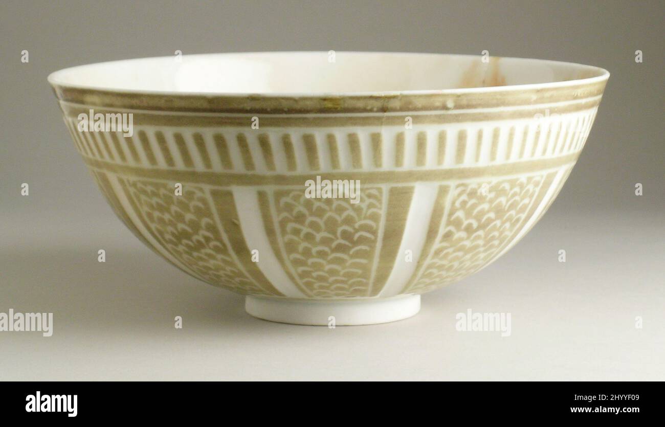 Bowl. Iran, second half of 17th century or later. Ceramics. Fritware ...