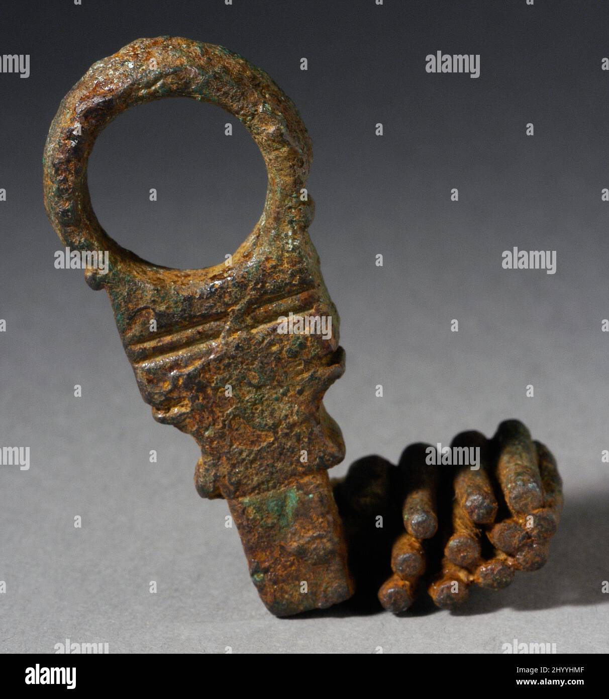 Bronze door cast decorative hi-res stock photography and images - Alamy