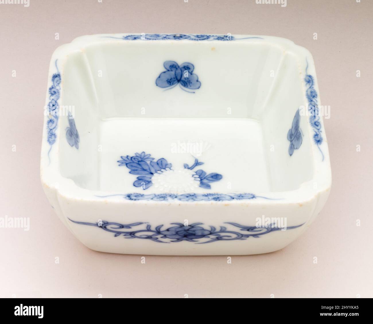 Quartrefoil Plate with Chrysanthemum and Butterfly Design. Japan, 19th ...