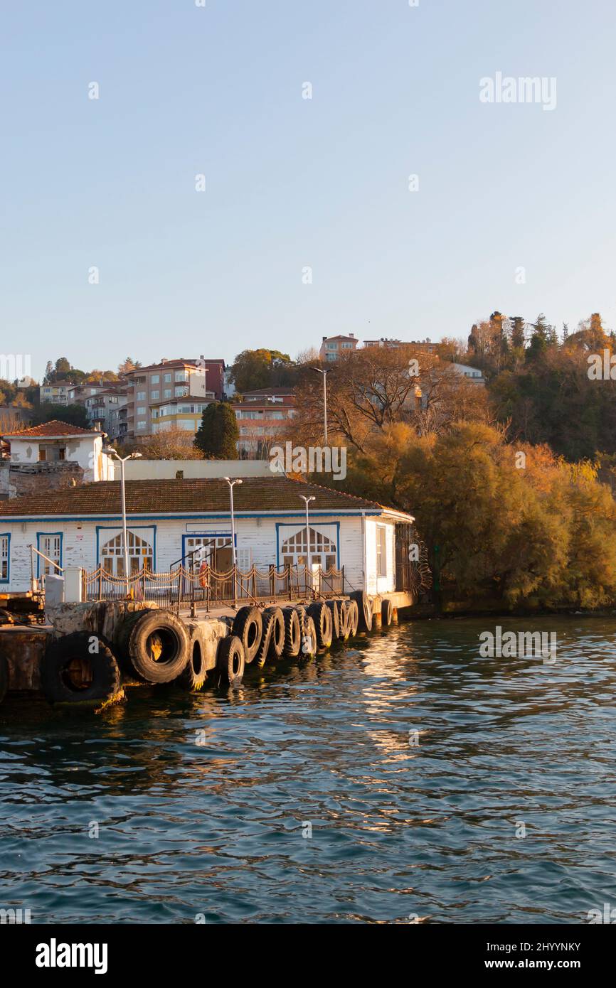 Uskudar ferry port hi-res stock photography and images - Alamy