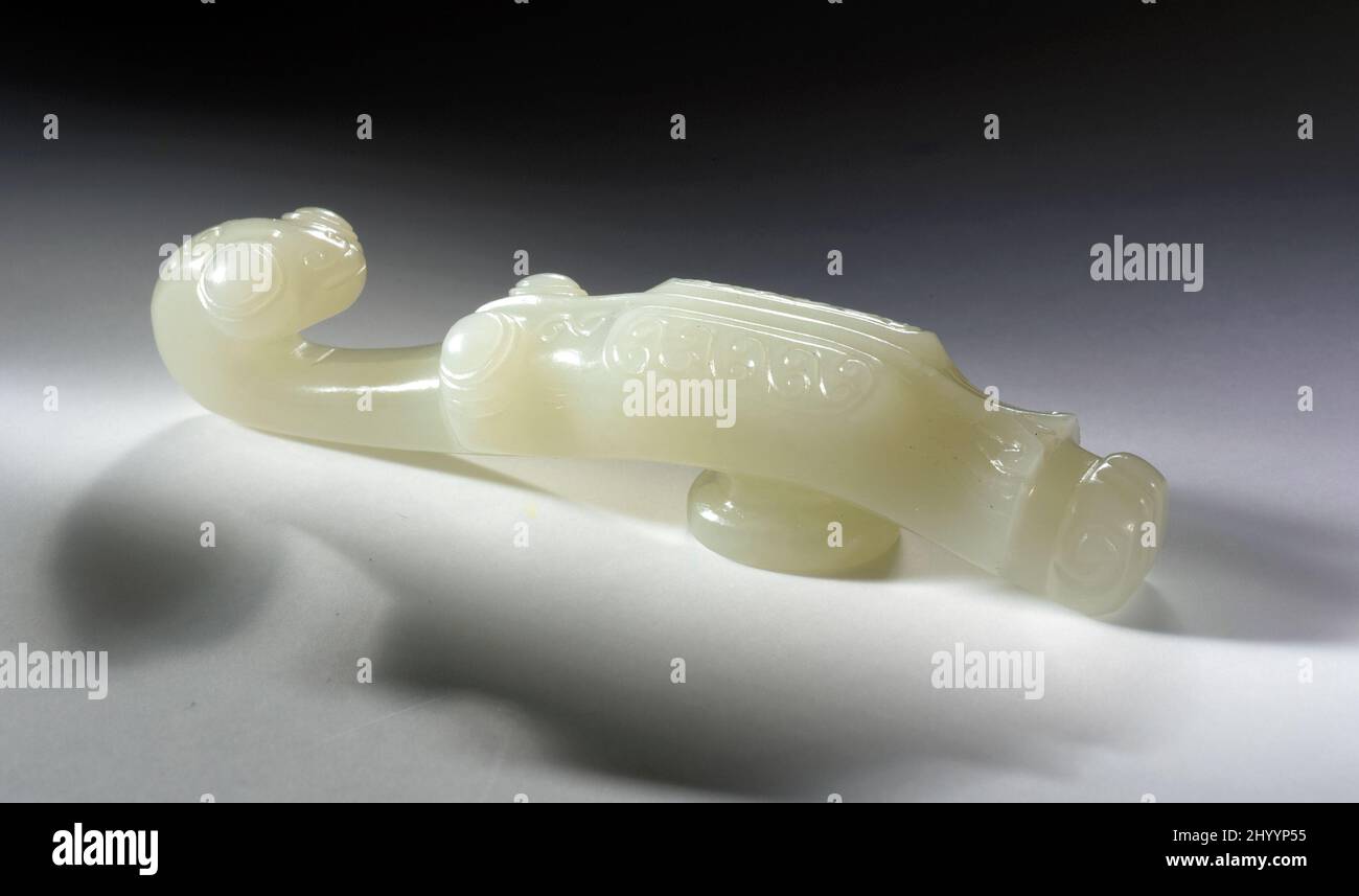 Belt Hook in the Form of a Praying Mantis with Cicada (Tanglang Gou ...