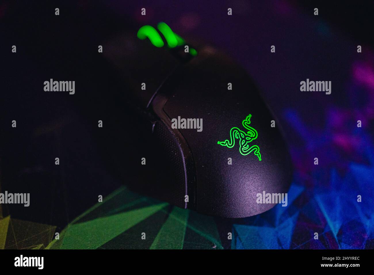 Razer logo hi-res stock photography and images - Alamy