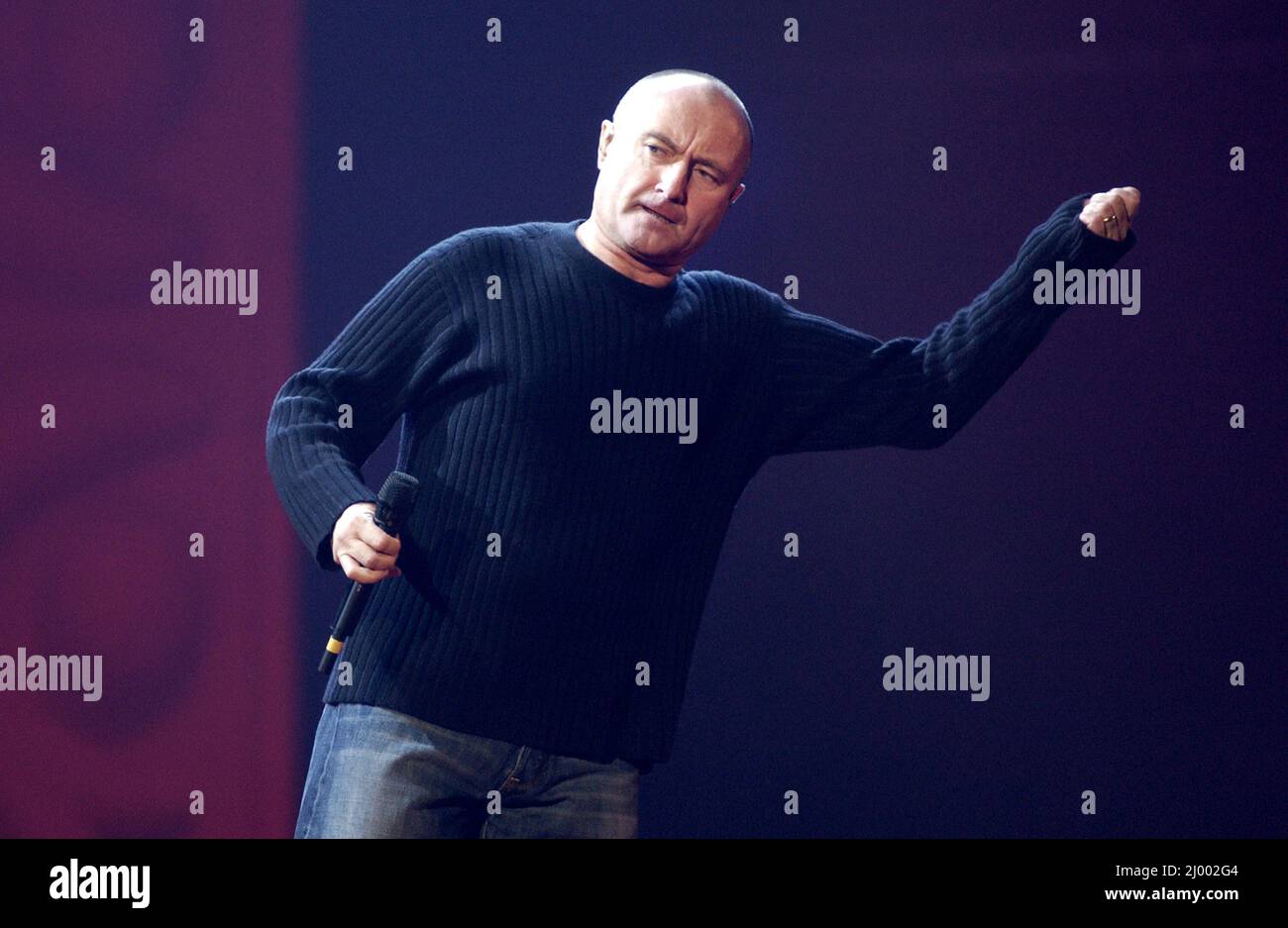 Milano Italy 2002-12-02: Live performance by Phil Collins during the ...