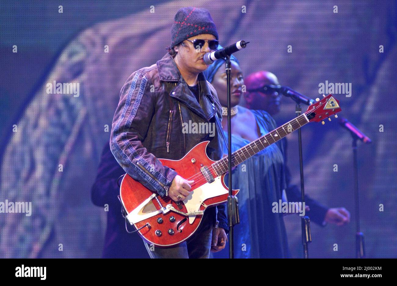Zucchero fornaciari 1999 hi-res stock photography and images - Alamy