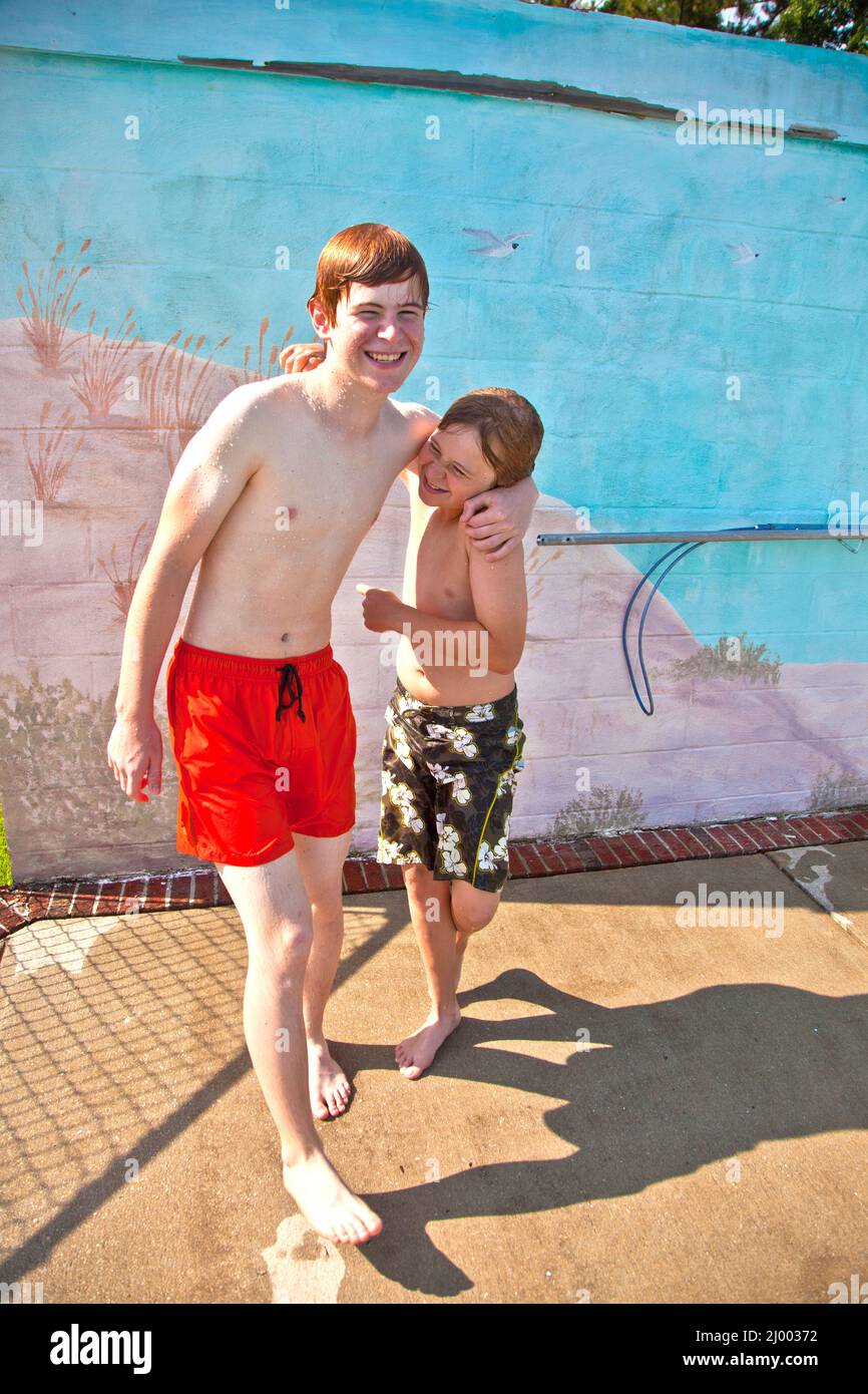 Teenager brothers fighting (boys) hi-res stock photography and images ...