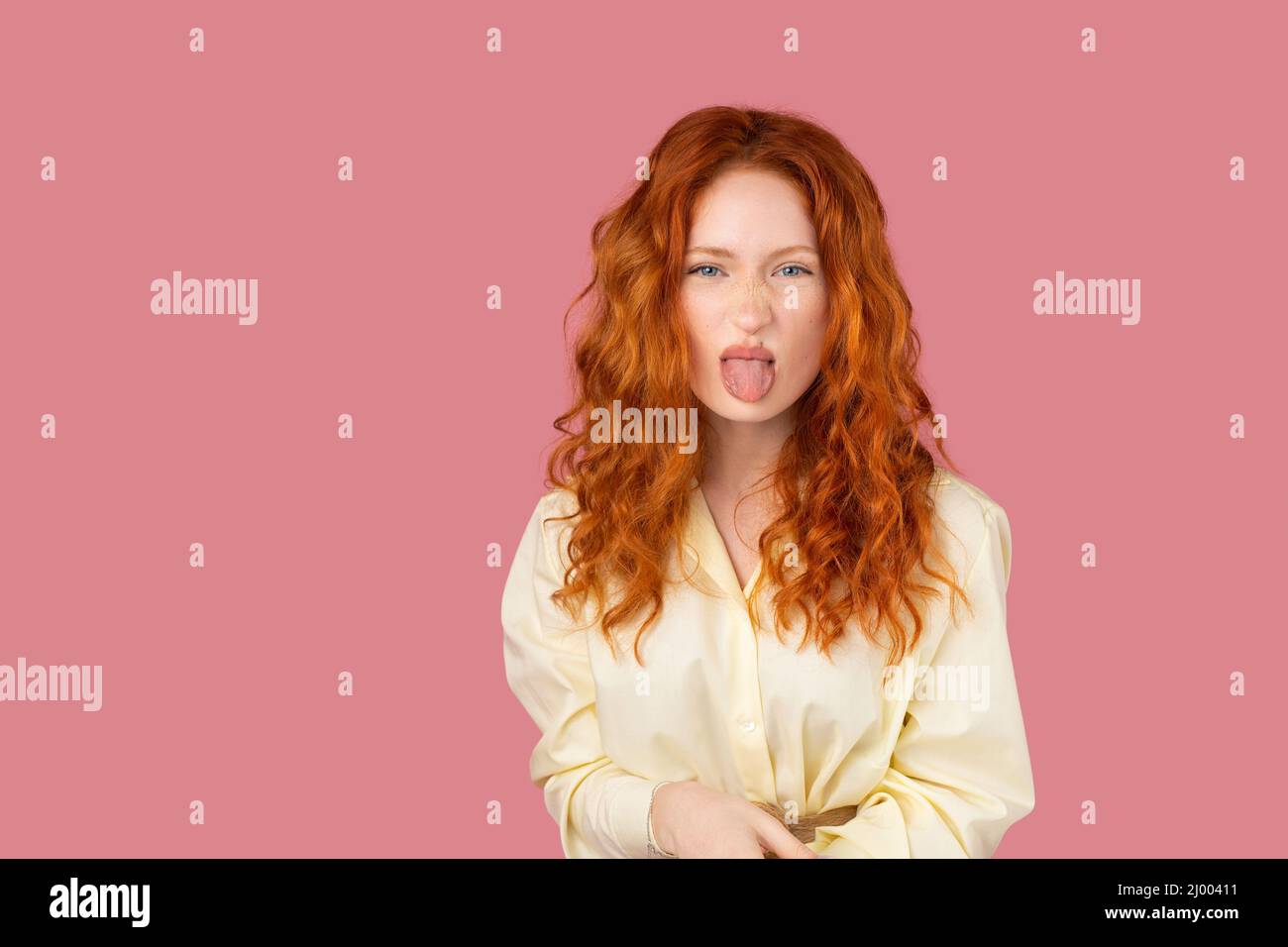Disagree face expression hi-res stock photography and images - Alamy