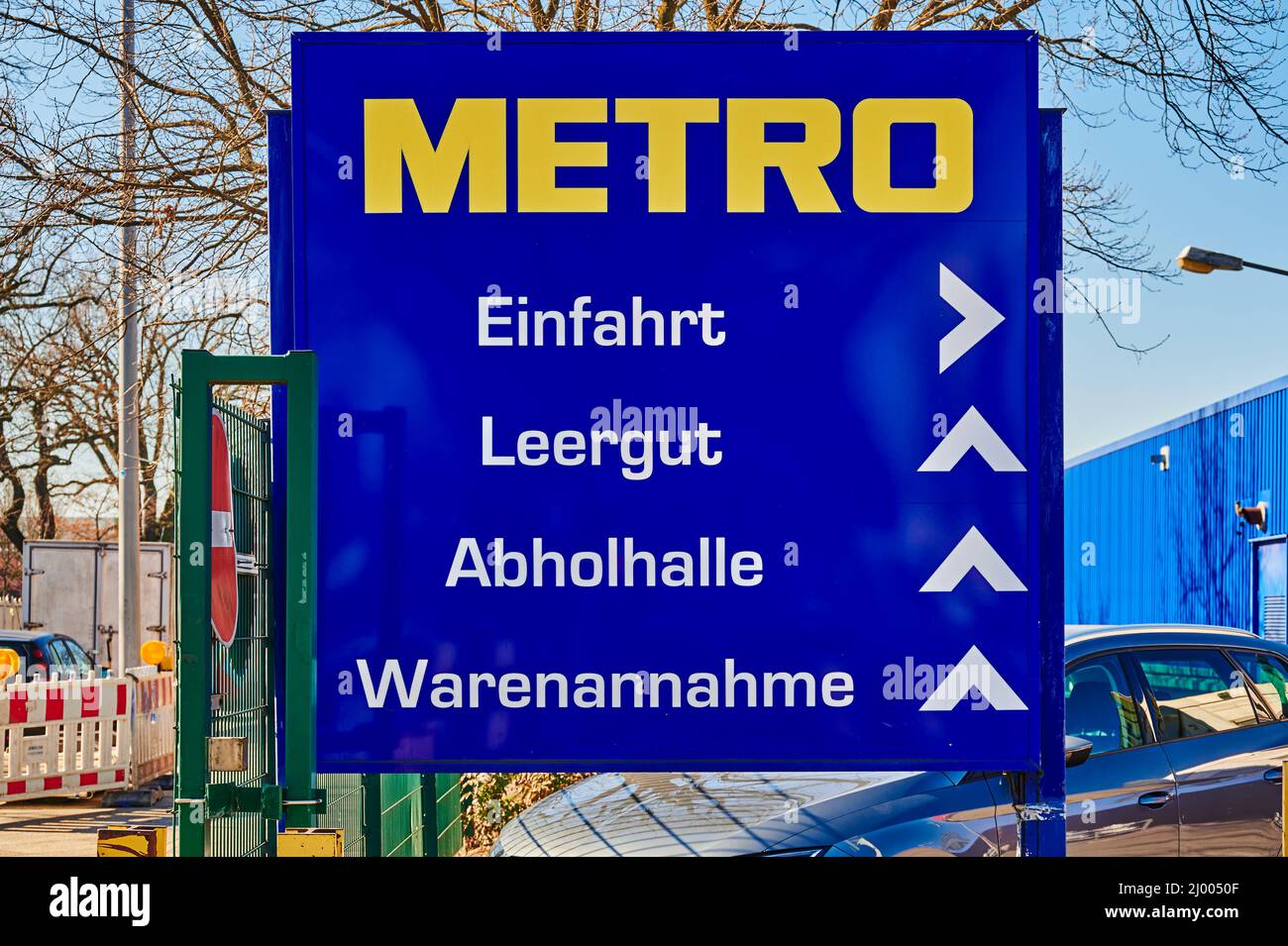 Berlin, Germany - March 11, 2022: Logo of the global retail group Metro ...