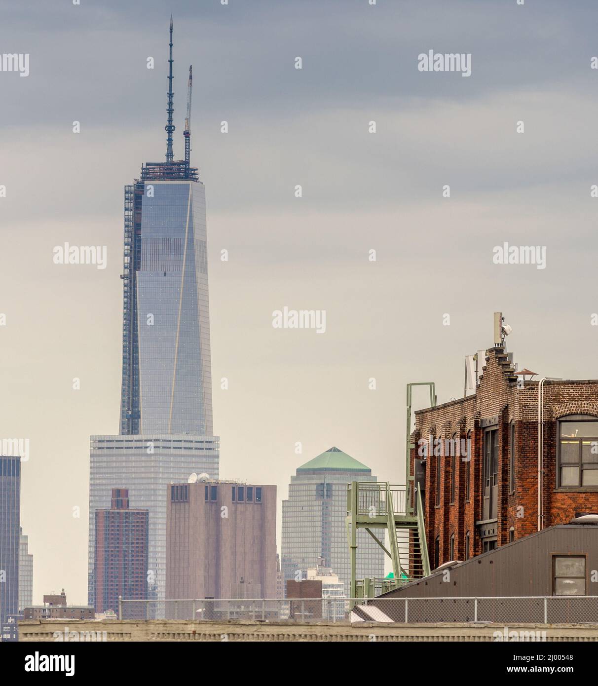 Buildings in new york hi-res stock photography and images - Alamy