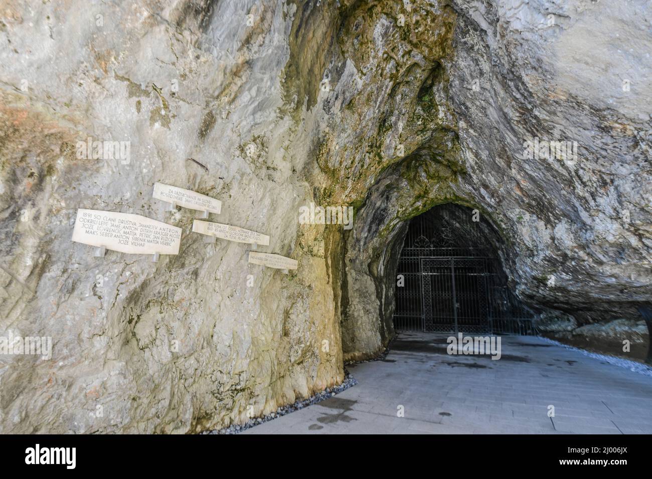 Postojna Cave (Postojnska Jama) entry gate. Slovenia Stock Photo - Alamy