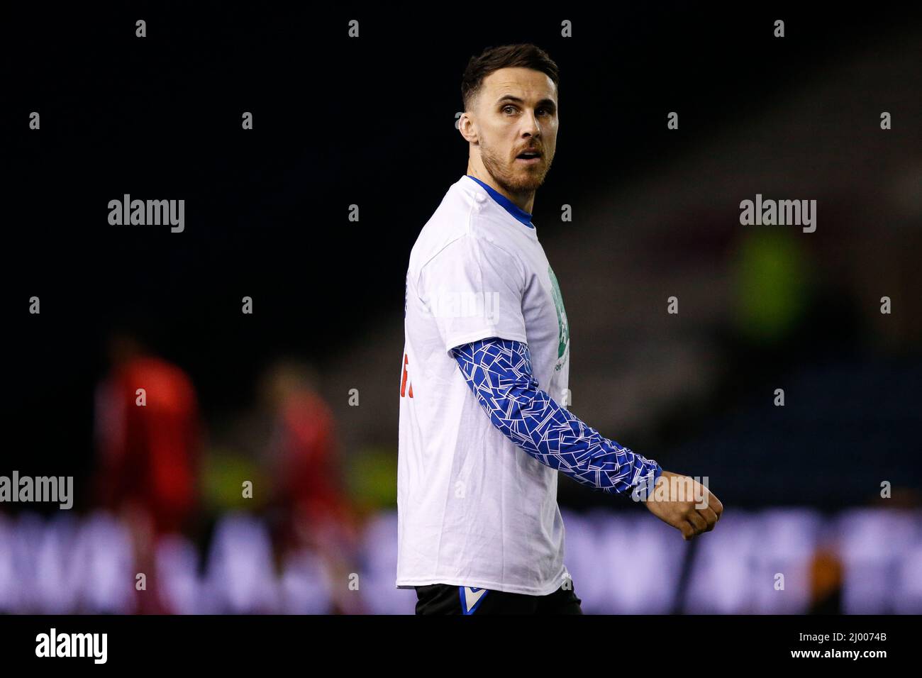 Lee Gregory #9 of Sheffield Wednesday warms up before the game Stock ...