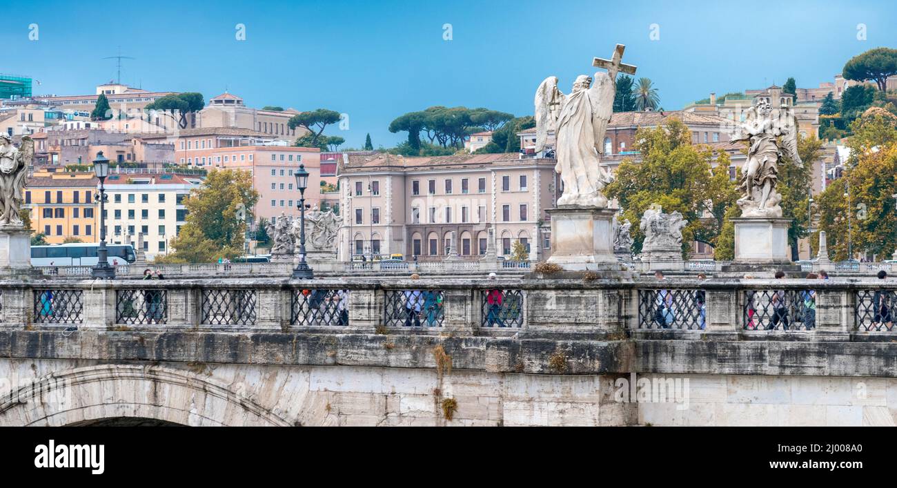 Magnificent bridge over Tiber river, Rome Stock Photo - Alamy