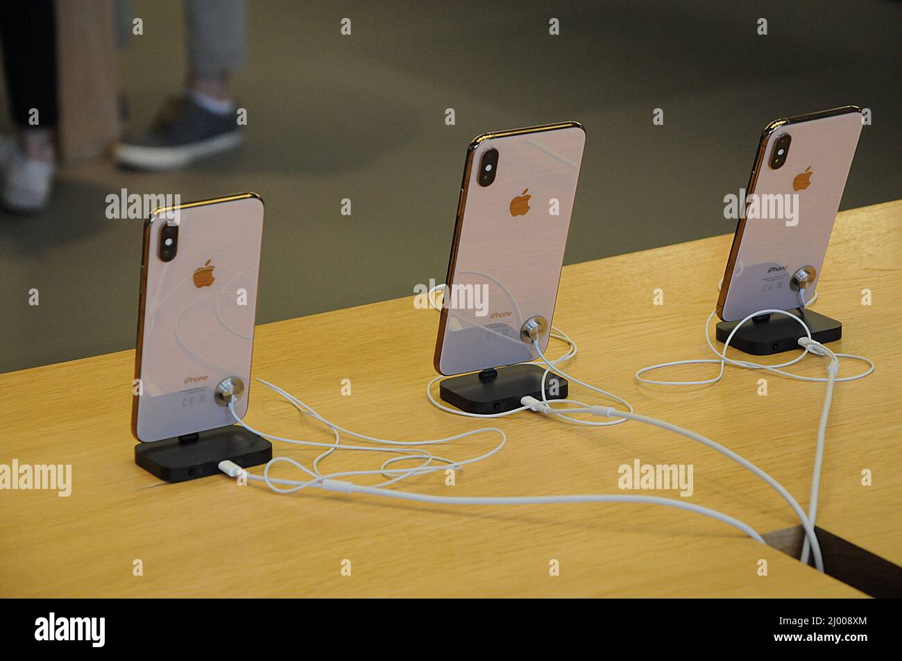 HAMBURG /Germany. 06. October 2018.. Apple store and apple products ...