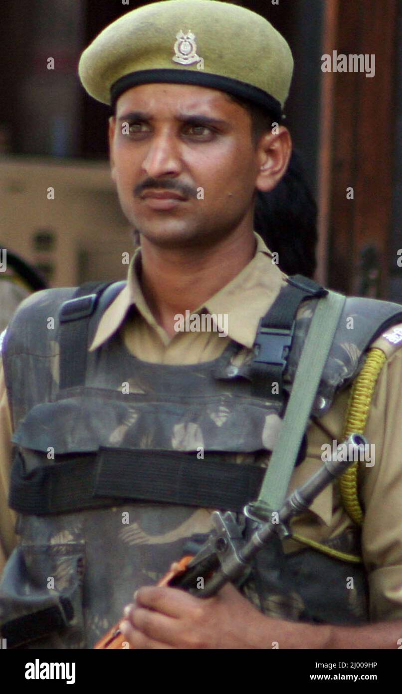 India office uniform hi-res stock photography and images - Alamy