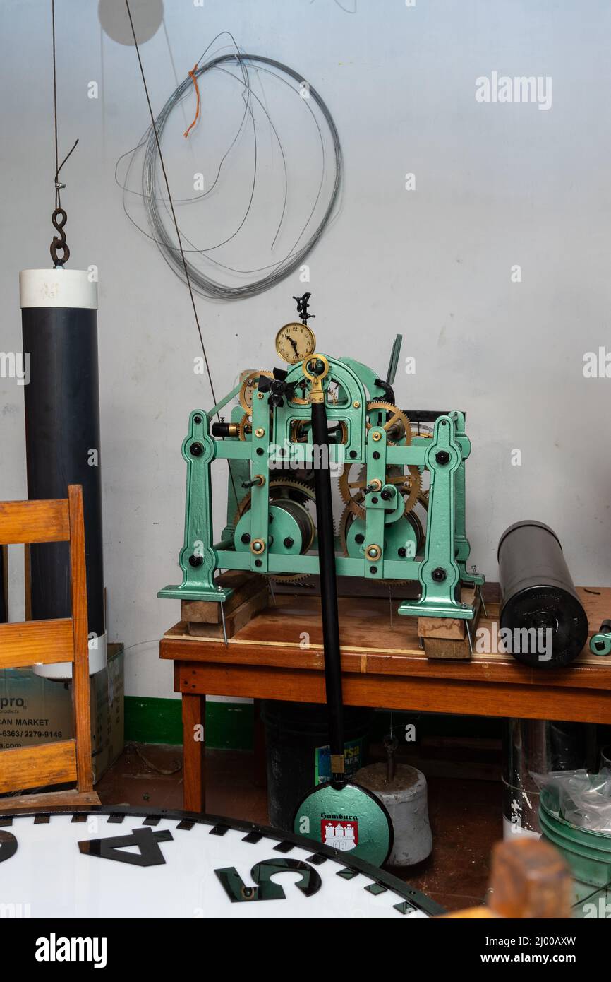 Weight and pendulum church clock hi-res stock photography and images ...