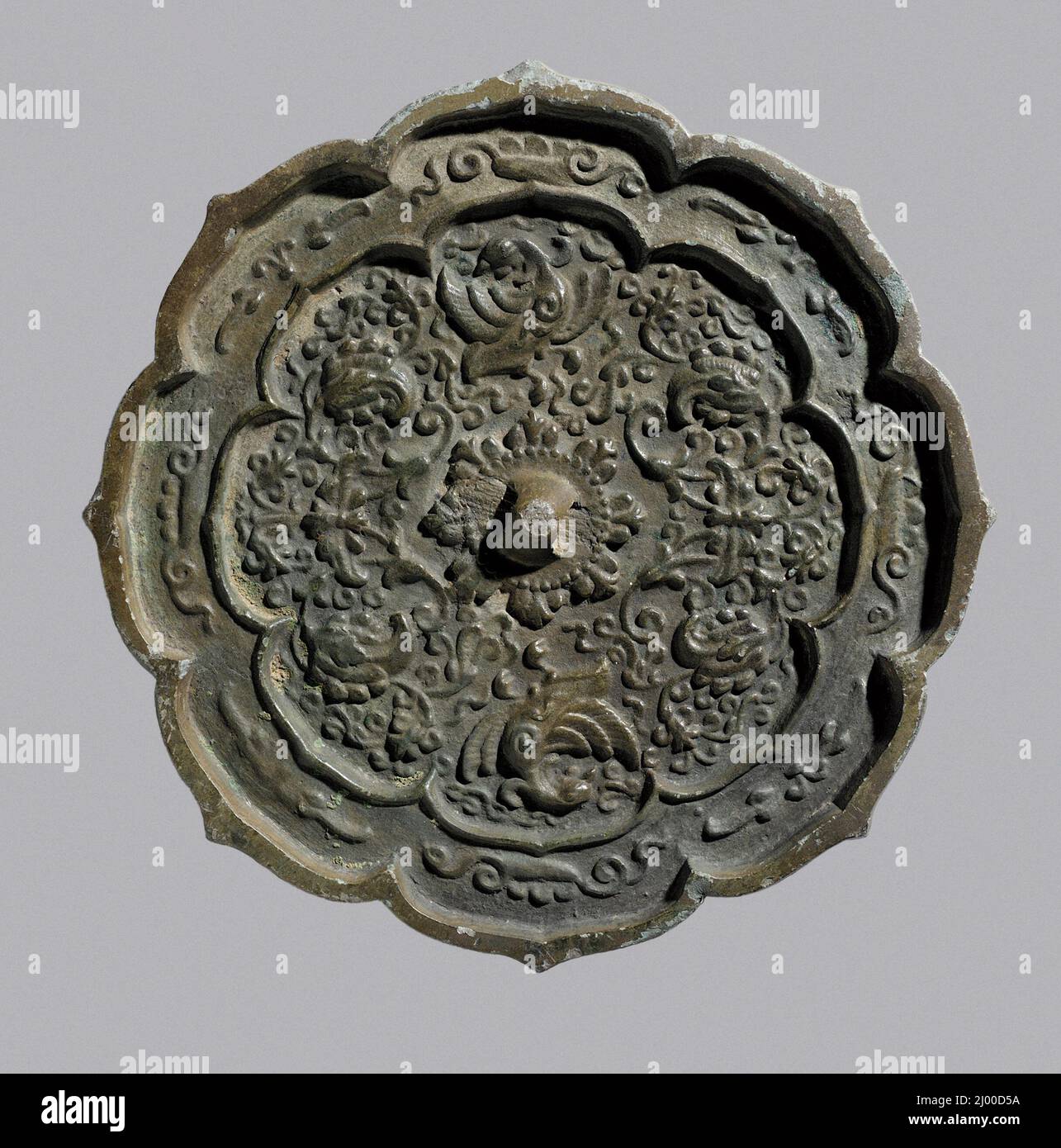 Mirror with Design of Flower and Paired Bird. Korea, Goryeo dynasty ...